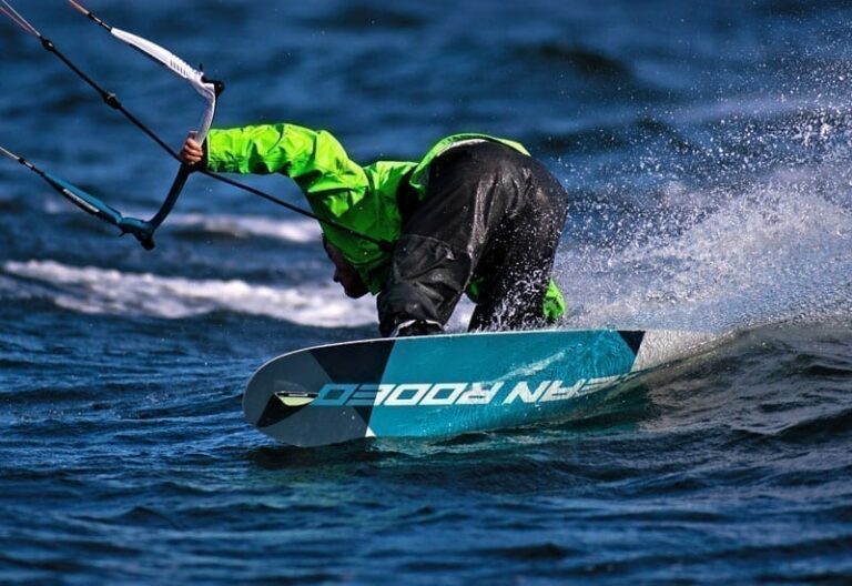 Ocean Rodeo Mako Twin Tip Deck and Fins ONLY - Kiteboarding Closeouts