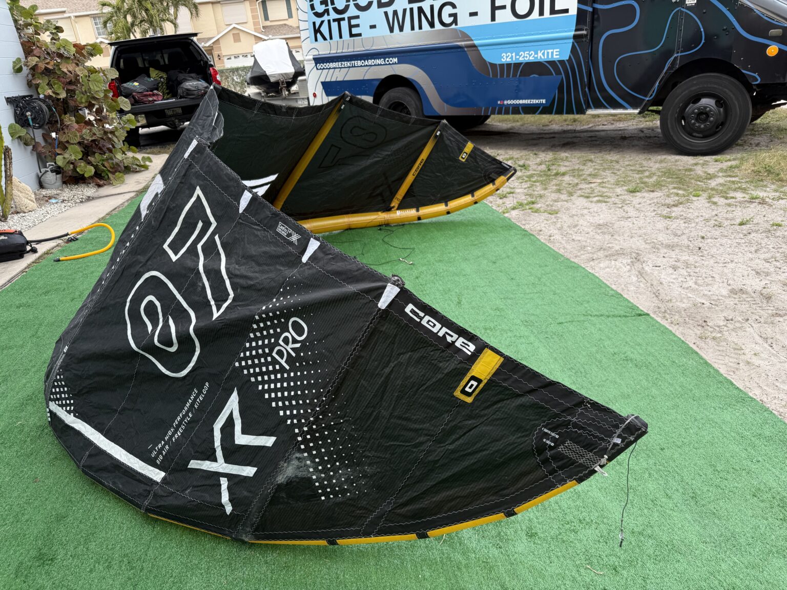 Inflatable Kiteboarding Kites for Kitesurfing and kiteboarding - Kite Sales